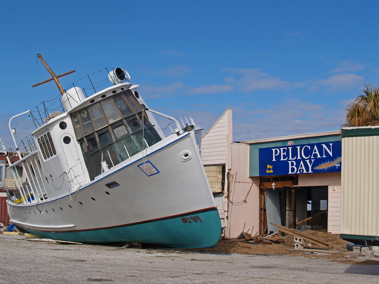 What to Consider When Preparing Your Restaurant for a Hurricane